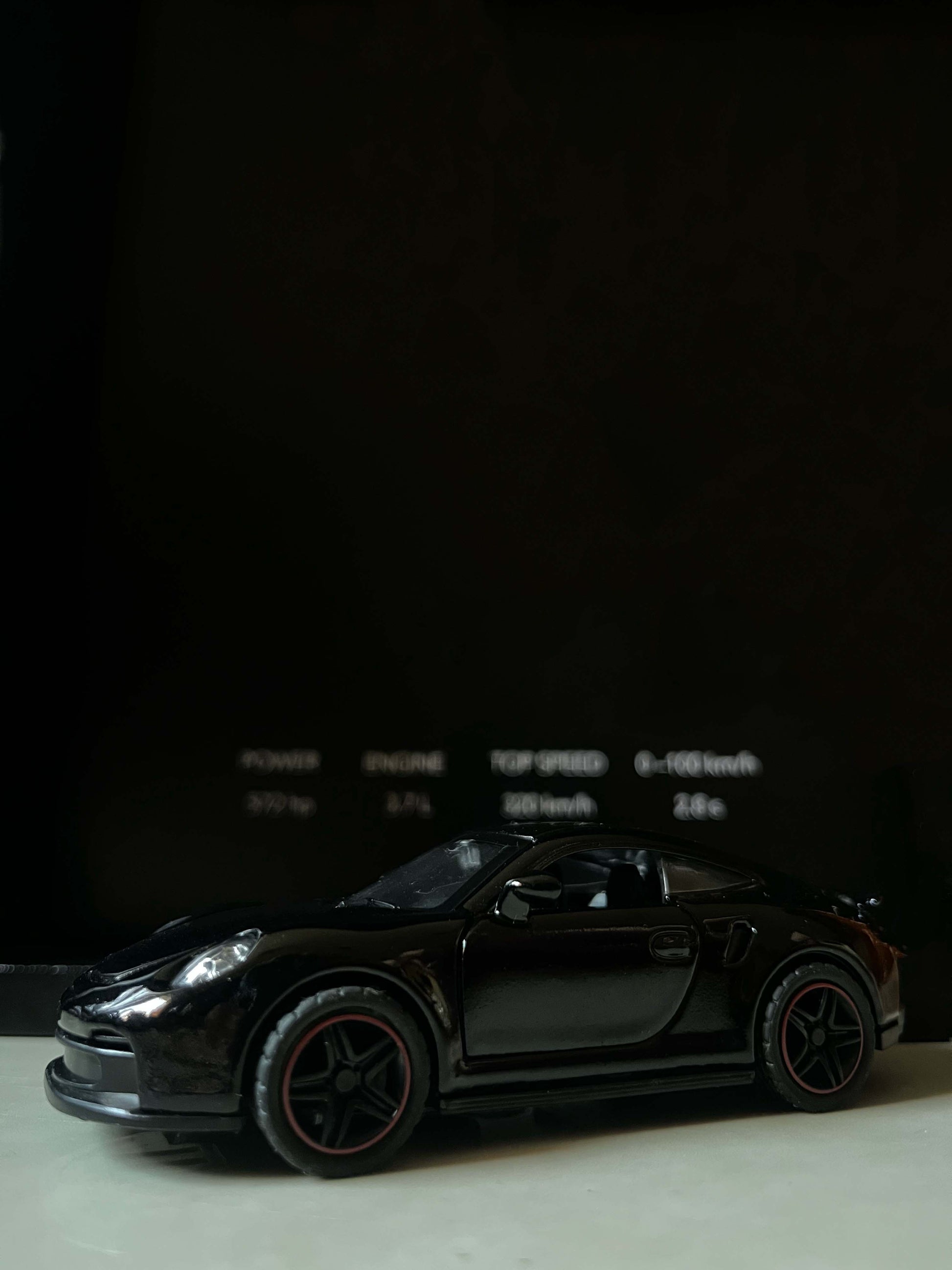 Porsche 911 Frame Black – Loot